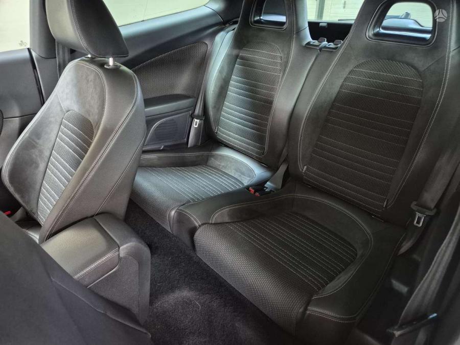 White Volkswagen Scirocco 2012 in Raseiniai, with an engine capacity of 1.97 L and mileage of 260 thousand km for 5950 €, photo 26 on AUTOMOTO.COM.LV