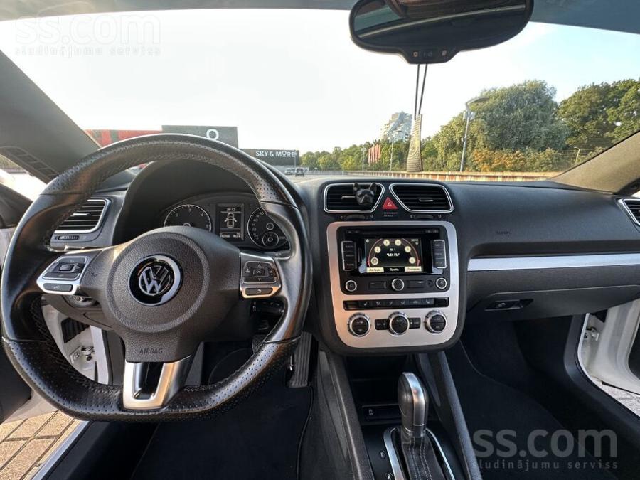 Balts Volkswagen Scirocco 2014 Rīga, ar dzinēja tilpumu 2.00 L un nobraukumu 192 tūkst. km par 6700 €, foto 12 vietnē AUTOMOTO.COM.LV