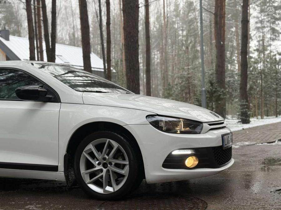 Balts Volkswagen Scirocco 2009 Viļņa, ar dzinēja tilpumu 2.00 L un nobraukumu 275 tūkst. km par 5200 €, foto 2 vietnē AUTOMOTO.COM.LV