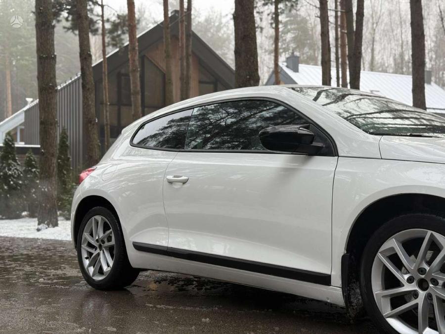 Balts Volkswagen Scirocco 2009 Viļņa, ar dzinēja tilpumu 2.00 L un nobraukumu 275 tūkst. km par 5200 €, foto 7 vietnē AUTOMOTO.COM.LV