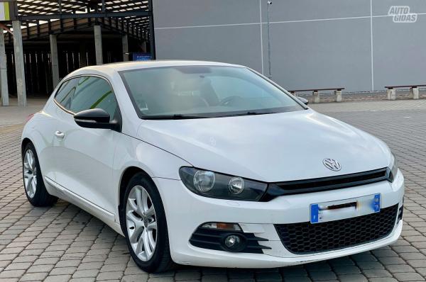 White Volkswagen Scirocco 2009 in Raseiniai, with an engine capacity of 2.00 L and mileage of 230 thousand km for 3999 €, photo 2 on AUTOMOTO.COM.LV