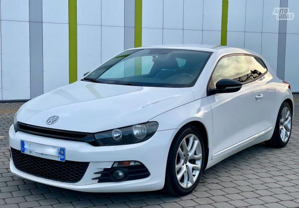 White Volkswagen Scirocco 2009 in Raseiniai, with an engine capacity of 2.00 L and mileage of 230 thousand km for 3999 €, photo 7 on AUTOMOTO.COM.LV