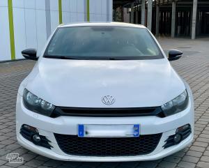White Volkswagen Scirocco 2009 in Raseiniai, with an engine capacity of 2.00 L and mileage of 230 thousand km for 3999 €, photo 9 on AUTOMOTO.COM.LV