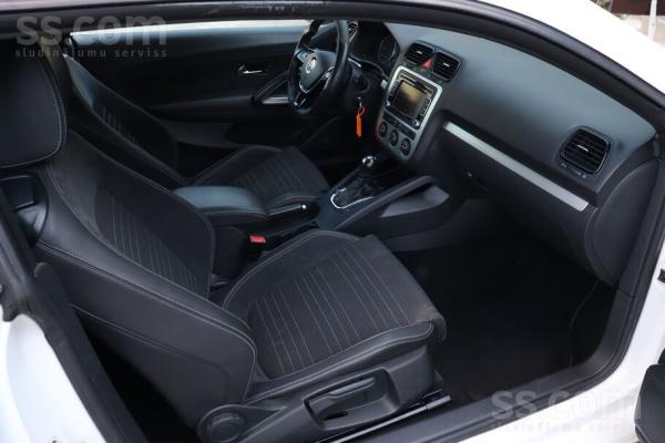 Balts Volkswagen Scirocco 2009 Valmiera, ar dzinēja tilpumu 2.00 L un nobraukumu 0 tūkst. km par 5900 €, foto 5 vietnē AUTOMOTO.COM.LV