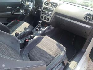 White Volkswagen Scirocco 2009 in Vilnius, with an engine capacity of 1.40 L and mileage of 248 thousand km for 2500 €, photo 9 on AUTOMOTO.COM.LV