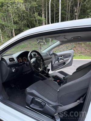 White Volkswagen Scirocco 2010 in Riga, with an engine capacity of 1.40 L and mileage of 253 thousand km for 5800 €, photo 6 on AUTOMOTO.COM.LV