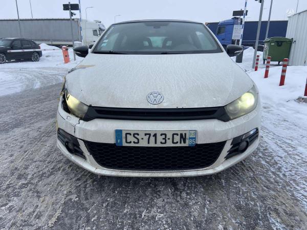 White Volkswagen Scirocco 2012 in Taurage, with an engine capacity of 2.00 L and mileage of 354 thousand km for 5700 €, photo 2 on AUTOMOTO.COM.LV