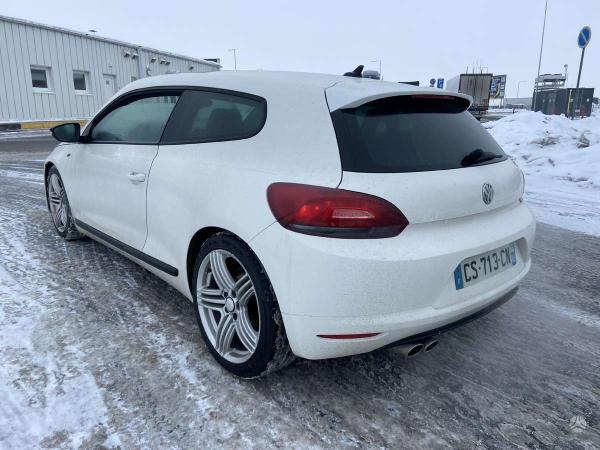 White Volkswagen Scirocco 2012 in Taurage, with an engine capacity of 2.00 L and mileage of 354 thousand km for 5700 €, photo 5 on AUTOMOTO.COM.LV
