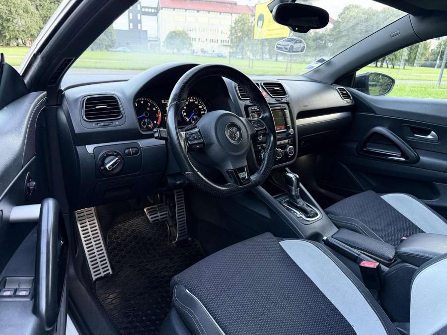 Balts Volkswagen Scirocco 2013 Kauņa, ar dzinēja tilpumu 2.00 L un nobraukumu 276 tūkst. km par 8800 €, foto 15 vietnē AUTOMOTO.COM.LV