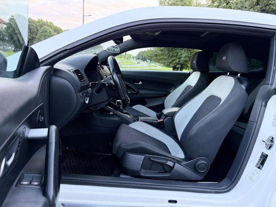 Balts Volkswagen Scirocco 2013 Kauņa, ar dzinēja tilpumu 2.00 L un nobraukumu 276 tūkst. km par 8800 €, foto 23 vietnē AUTOMOTO.COM.LV