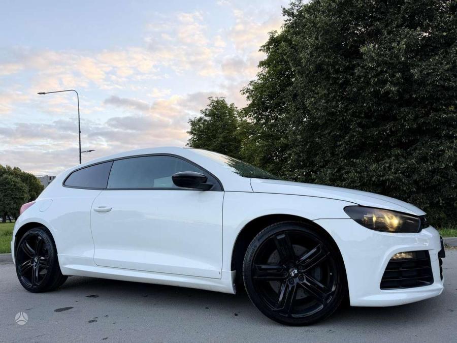 Balts Volkswagen Scirocco 2013 Kauņa, ar dzinēja tilpumu 2.00 L un nobraukumu 276 tūkst. km par 8800 €, foto 27 vietnē AUTOMOTO.COM.LV