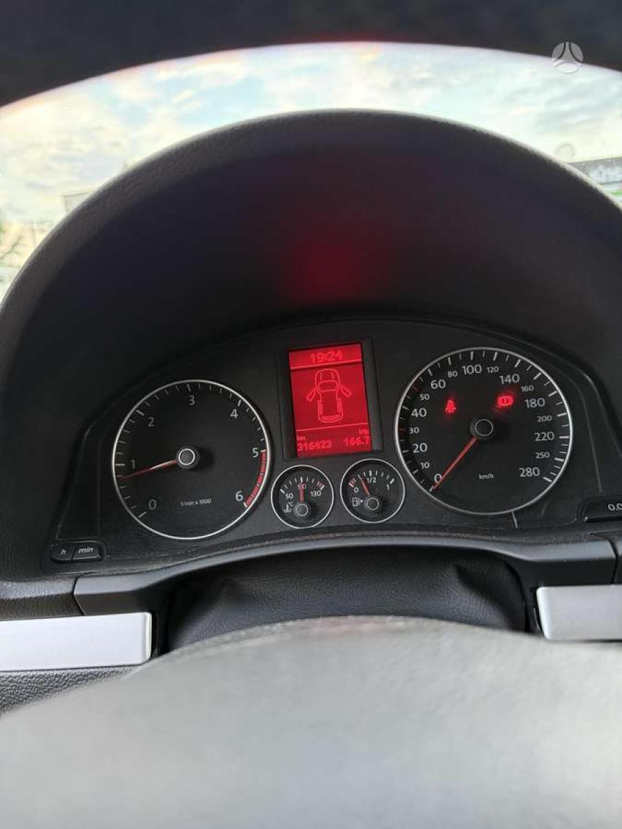 Dzeltens Volkswagen Scirocco 2010 Kauņa, ar dzinēja tilpumu 2.00 L un nobraukumu 314 tūkst. km par 4800 €, foto 10 vietnē AUTOMOTO.COM.LV