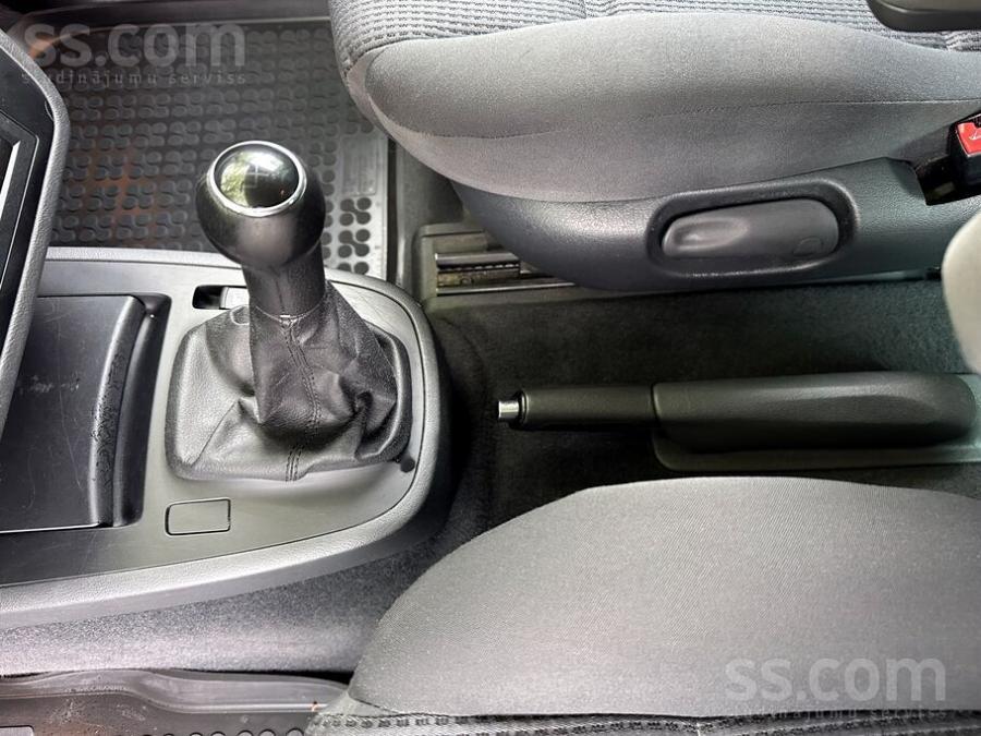Melns Volkswagen Sharan 2007 Rīga, ar dzinēja tilpumu 2.00 L un nobraukumu 330 tūkst. km par 4200 €, foto 17 vietnē AUTOMOTO.COM.LV
