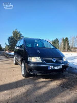 Black Volkswagen Sharan 2005 in Vilnius, with an engine capacity of 1.90 L and mileage of 336 thousand km for 2850 €, photo 2 on AUTOMOTO.COM.LV