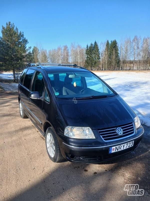 Black Volkswagen Sharan 2005 in Vilnius, with an engine capacity of 1.90 L and mileage of 336 thousand km for 2850 €, photo 3 on AUTOMOTO.COM.LV