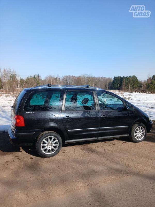 Black Volkswagen Sharan 2005 in Vilnius, with an engine capacity of 1.90 L and mileage of 336 thousand km for 2850 €, photo 9 on AUTOMOTO.COM.LV