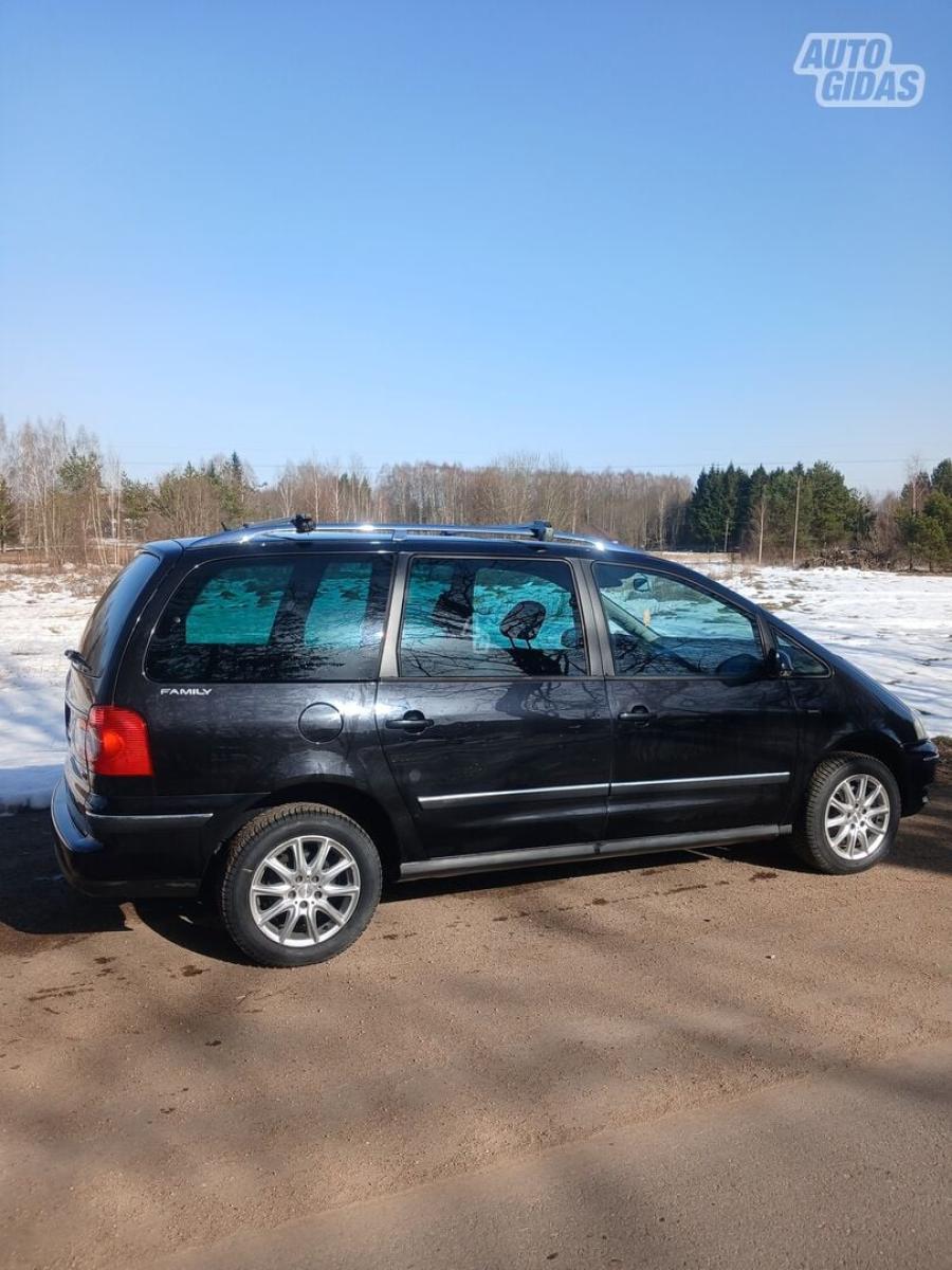 Black Volkswagen Sharan 2005 in Vilnius, with an engine capacity of 1.90 L and mileage of 336 thousand km for 2850 €, photo 9 on AUTOMOTO.COM.LV