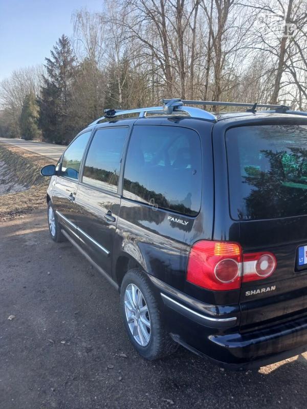 Black Volkswagen Sharan 2005 in Vilnius, with an engine capacity of 1.90 L and mileage of 336 thousand km for 2850 €, photo 10 on AUTOMOTO.COM.LV