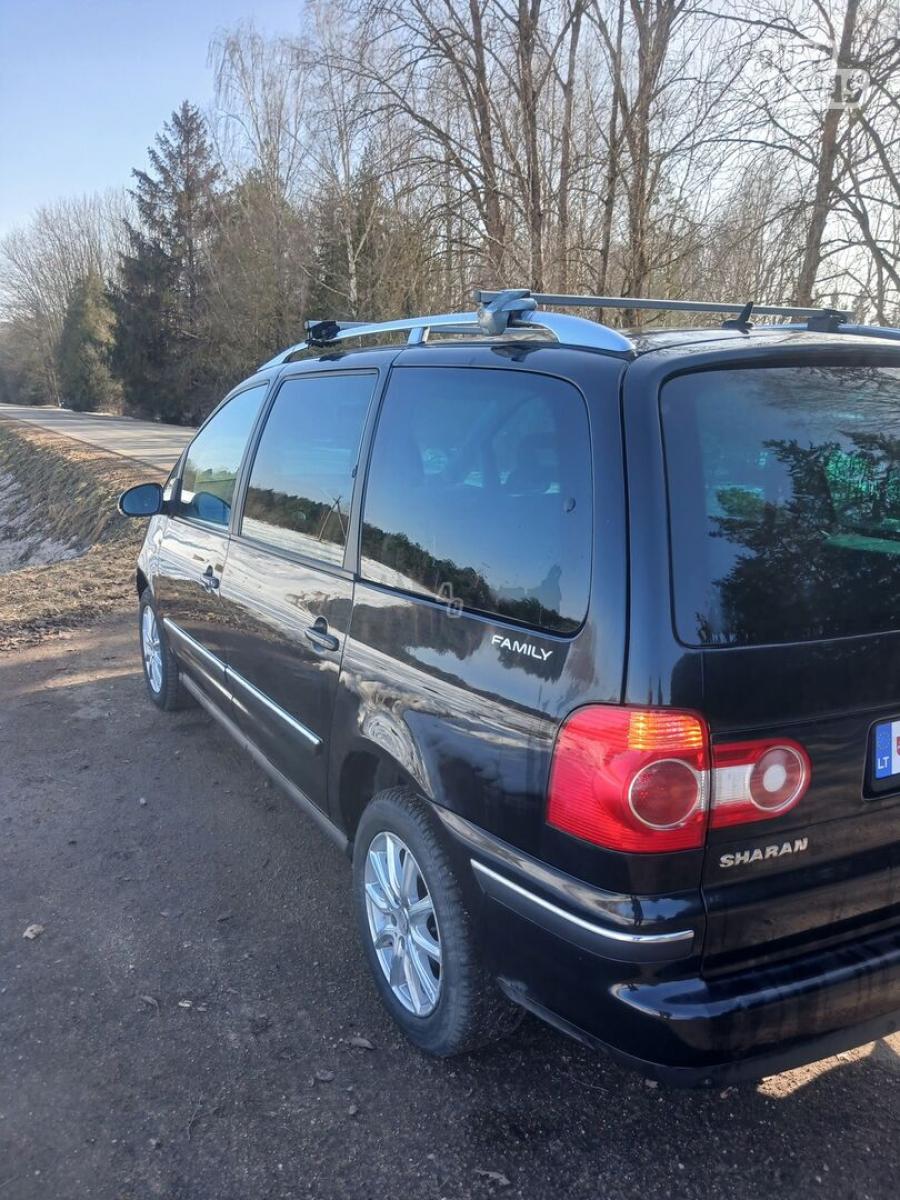 Black Volkswagen Sharan 2005 in Vilnius, with an engine capacity of 1.90 L and mileage of 336 thousand km for 2850 €, photo 10 on AUTOMOTO.COM.LV