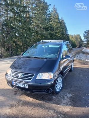 Black Volkswagen Sharan 2005 in Vilnius, with an engine capacity of 1.90 L and mileage of 336 thousand km for 2850 €, photo 16 on AUTOMOTO.COM.LV