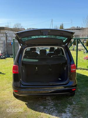 Black Volkswagen Sharan 2011 in Kohtla-Jarve, with an engine capacity of 2.00 L and mileage of 282 thousand km for 9690 €, photo 5 on AUTOMOTO.COM.LV
