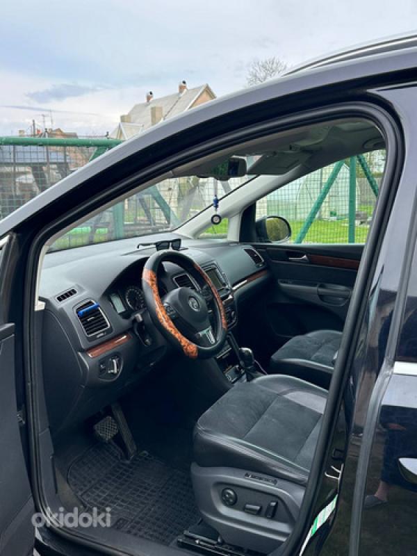 Black Volkswagen Sharan 2011 in Kohtla-Jarve, with an engine capacity of 2.00 L and mileage of 282 thousand km for 9690 €, photo 10 on AUTOMOTO.COM.LV