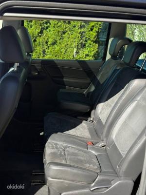 Black Volkswagen Sharan 2011 in Kohtla-Jarve, with an engine capacity of 2.00 L and mileage of 282 thousand km for 9690 €, photo 16 on AUTOMOTO.COM.LV