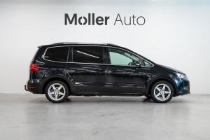Black Volkswagen Sharan 2014 in Vilnius, with an engine capacity of 2.00 L and mileage of 255 thousand km for 11700 €, photo 5 on AUTOMOTO.COM.LV
