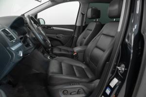 Black Volkswagen Sharan 2014 in Vilnius, with an engine capacity of 2.00 L and mileage of 255 thousand km for 11700 €, photo 8 on AUTOMOTO.COM.LV