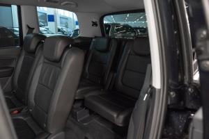 Black Volkswagen Sharan 2014 in Vilnius, with an engine capacity of 2.00 L and mileage of 255 thousand km for 11700 €, photo 18 on AUTOMOTO.COM.LV