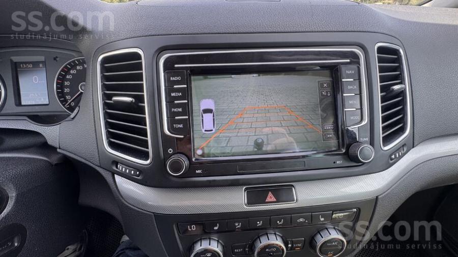 Melns Volkswagen Sharan 2015 Rīga, ar dzinēja tilpumu 2.00 L un nobraukumu 238 tūkst. km par 7600 €, foto 12 vietnē AUTOMOTO.COM.LV