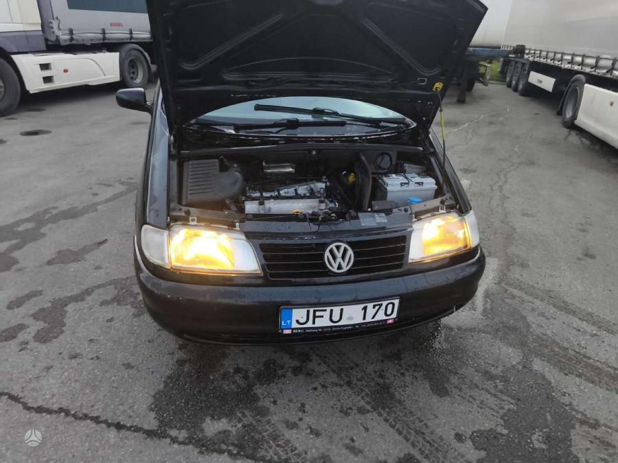 Melns Volkswagen Sharan 1998 Klaipėda, ar dzinēja tilpumu 1.78 L un nobraukumu 300 tūkst. km par 1300 €, foto 13 vietnē AUTOMOTO.COM.LV