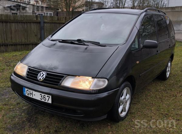 Black Volkswagen Sharan 1999 in Liepaja, with an engine capacity of 1.90 L and mileage of 498 thousand km for 950 €, photo 1 on AUTOMOTO.COM.LV