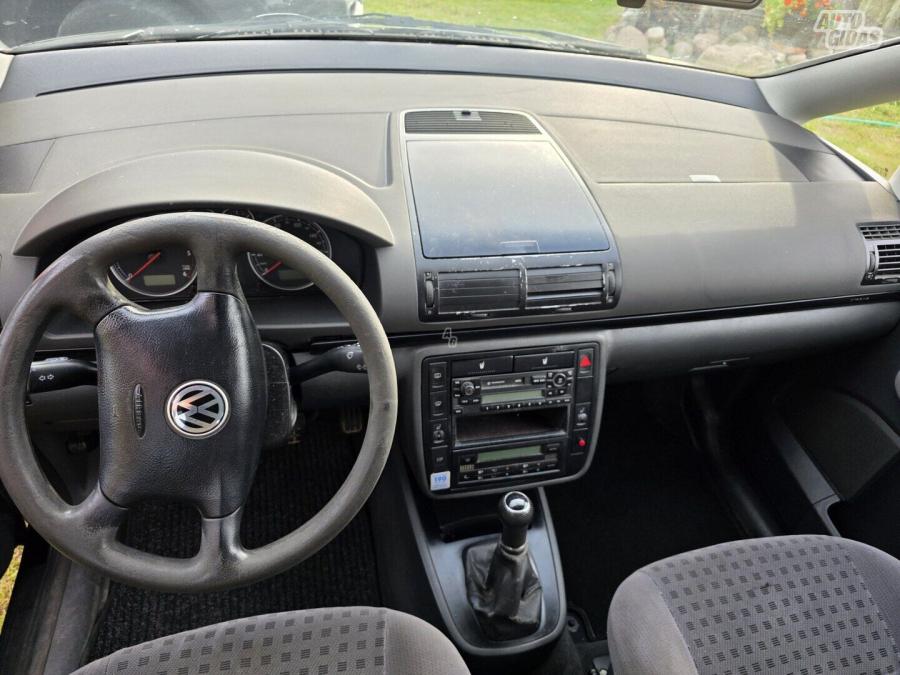 Melns Volkswagen Sharan 2000 Mažeikiai, ar dzinēja tilpumu 1.90 L un nobraukumu 323 tūkst. km par 600 €, foto 6 vietnē AUTOMOTO.COM.LV
