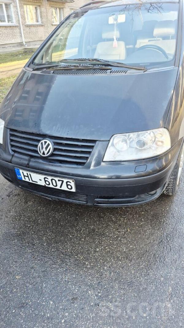 Black Volkswagen Sharan 2001 in Daugavpils, with an engine capacity of 1.90 L and mileage of 229 thousand km for 1700 €, photo 8 on AUTOMOTO.COM.LV