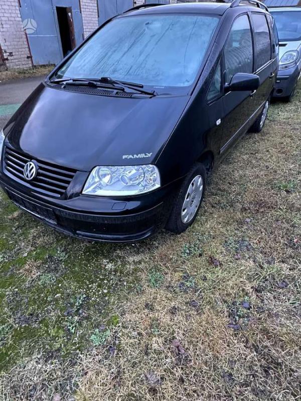 Black Volkswagen Sharan 2001 in Rokiskis, with an engine capacity of 1.90 L and mileage of 320 thousand km for 1750 €, photo 3 on AUTOMOTO.COM.LV