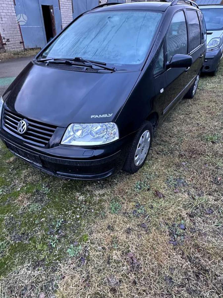 Melns Volkswagen Sharan 2001 Rokiškis, ar dzinēja tilpumu 1.90 L un nobraukumu 320 tūkst. km par 1750 €, foto 3 vietnē AUTOMOTO.COM.LV