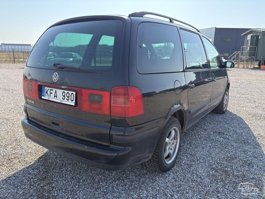Melns Volkswagen Sharan 2001 Kauņa, ar dzinēja tilpumu 1.90 L un nobraukumu 418 tūkst. km par 600 €, foto 7 vietnē AUTOMOTO.COM.LV