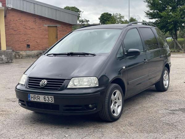 Melns Volkswagen Sharan 2001 Molėtai, ar dzinēja tilpumu 1.90 L un nobraukumu 380 tūkst. km par 1550 €, foto 2 vietnē AUTOMOTO.COM.LV