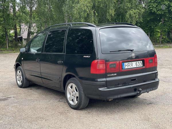 Черный Фольксваген Шаран 2001 в Молетай, объемом двигателя 1.90 л и пробегом 380 тыс. км за 1550 €, фото 4 на AUTOMOTO.COM.LV
