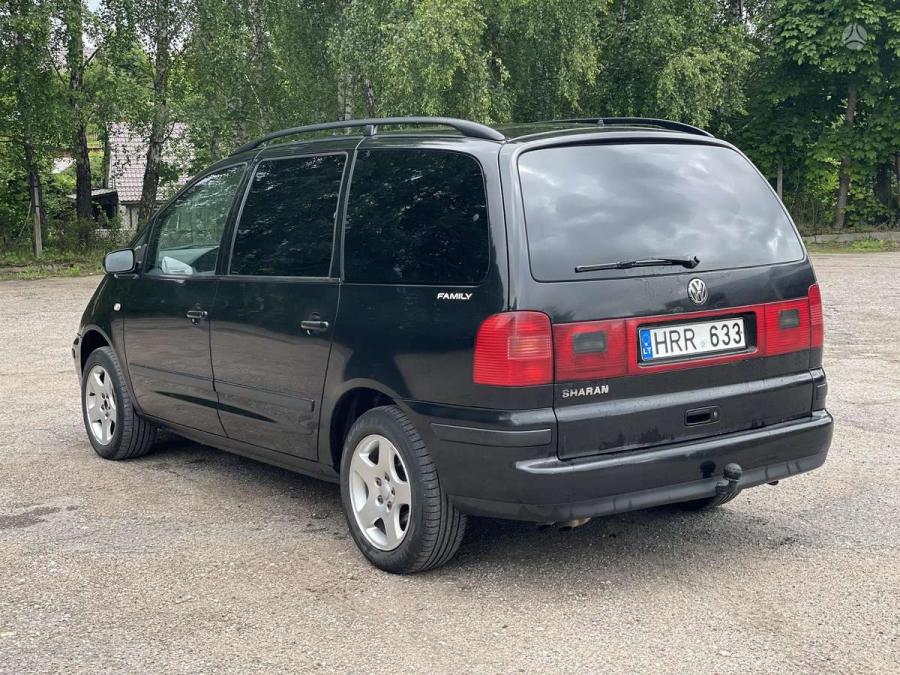 Черный Фольксваген Шаран 2001 в Молетай, объемом двигателя 1.90 л и пробегом 380 тыс. км за 1550 €, фото 5 на AUTOMOTO.COM.LV