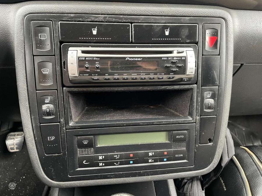 Черный Фольксваген Шаран 2001 в Молетай, объемом двигателя 1.90 л и пробегом 380 тыс. км за 1550 €, фото 17 на AUTOMOTO.COM.LV