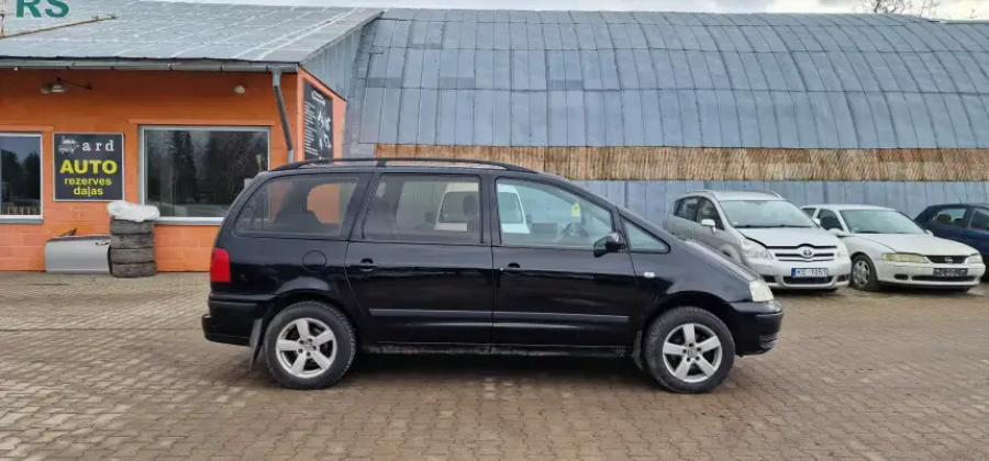 Melns Volkswagen Sharan 2001 Valmiera, ar dzinēja tilpumu 2.00 L un nobraukumu 414 tūkst. km par 1600 €, foto 3 vietnē AUTOMOTO.COM.LV