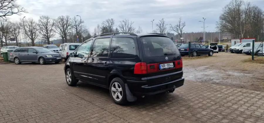 Melns Volkswagen Sharan 2001 Valmiera, ar dzinēja tilpumu 2.00 L un nobraukumu 414 tūkst. km par 1600 €, foto 5 vietnē AUTOMOTO.COM.LV