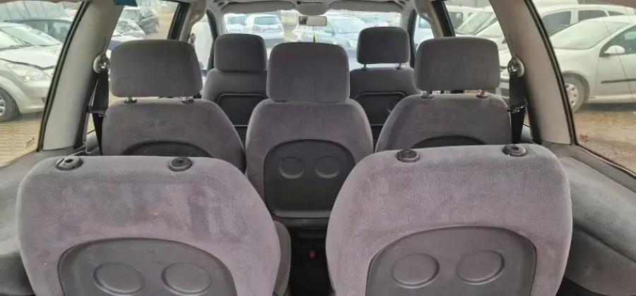 Melns Volkswagen Sharan 2001 Valmiera, ar dzinēja tilpumu 2.00 L un nobraukumu 414 tūkst. km par 1600 €, foto 12 vietnē AUTOMOTO.COM.LV