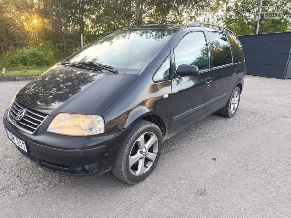 Melns Volkswagen Sharan 2001 Jonava, ar dzinēja tilpumu 1.90 L un nobraukumu 342 tūkst. km par 1200 €, foto 1 vietnē AUTOMOTO.COM.LV