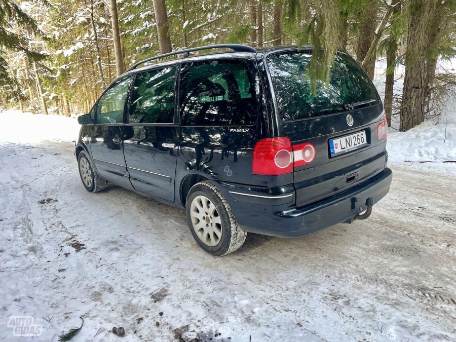 Melns Volkswagen Sharan 2002 Viļņa, ar dzinēja tilpumu 1.90 L un nobraukumu 333 tūkst. km par 1650 €, foto 4 vietnē AUTOMOTO.COM.LV