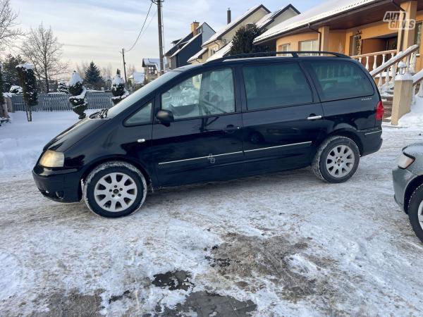 Black Volkswagen Sharan 2002 in Vilnius, with an engine capacity of 1.90 L and mileage of 333 thousand km for 1650 €, photo 5 on AUTOMOTO.COM.LV