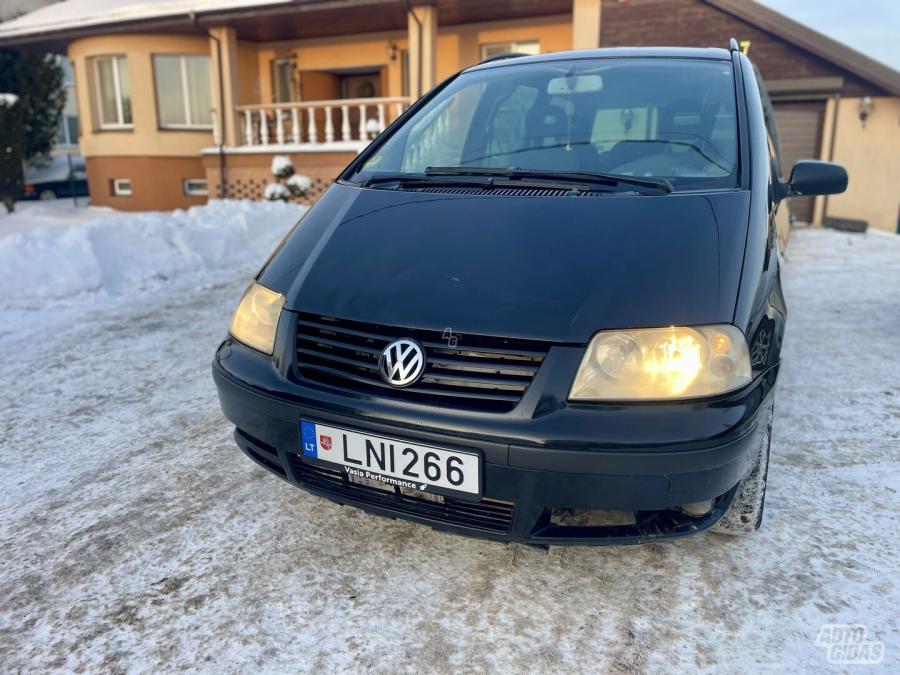 Black Volkswagen Sharan 2002 in Vilnius, with an engine capacity of 1.90 L and mileage of 333 thousand km for 1650 €, photo 7 on AUTOMOTO.COM.LV