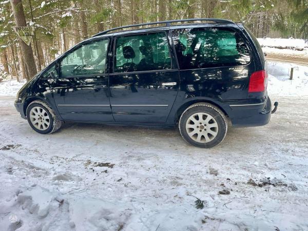 Melns Volkswagen Sharan 2002 Viļņa, ar dzinēja tilpumu 1.90 L un nobraukumu 333 tūkst. km par 1650 €, foto 5 vietnē AUTOMOTO.COM.LV